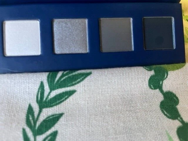Lorac Royal