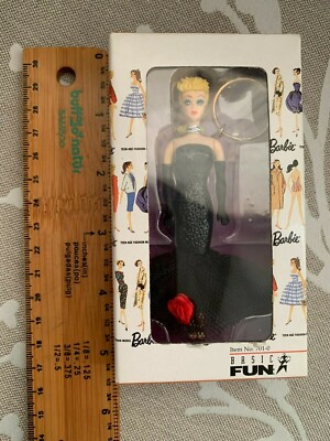 Solo in the Spotlight 1995 Mattel Basic Fun Barbie Keychain 1960s ...