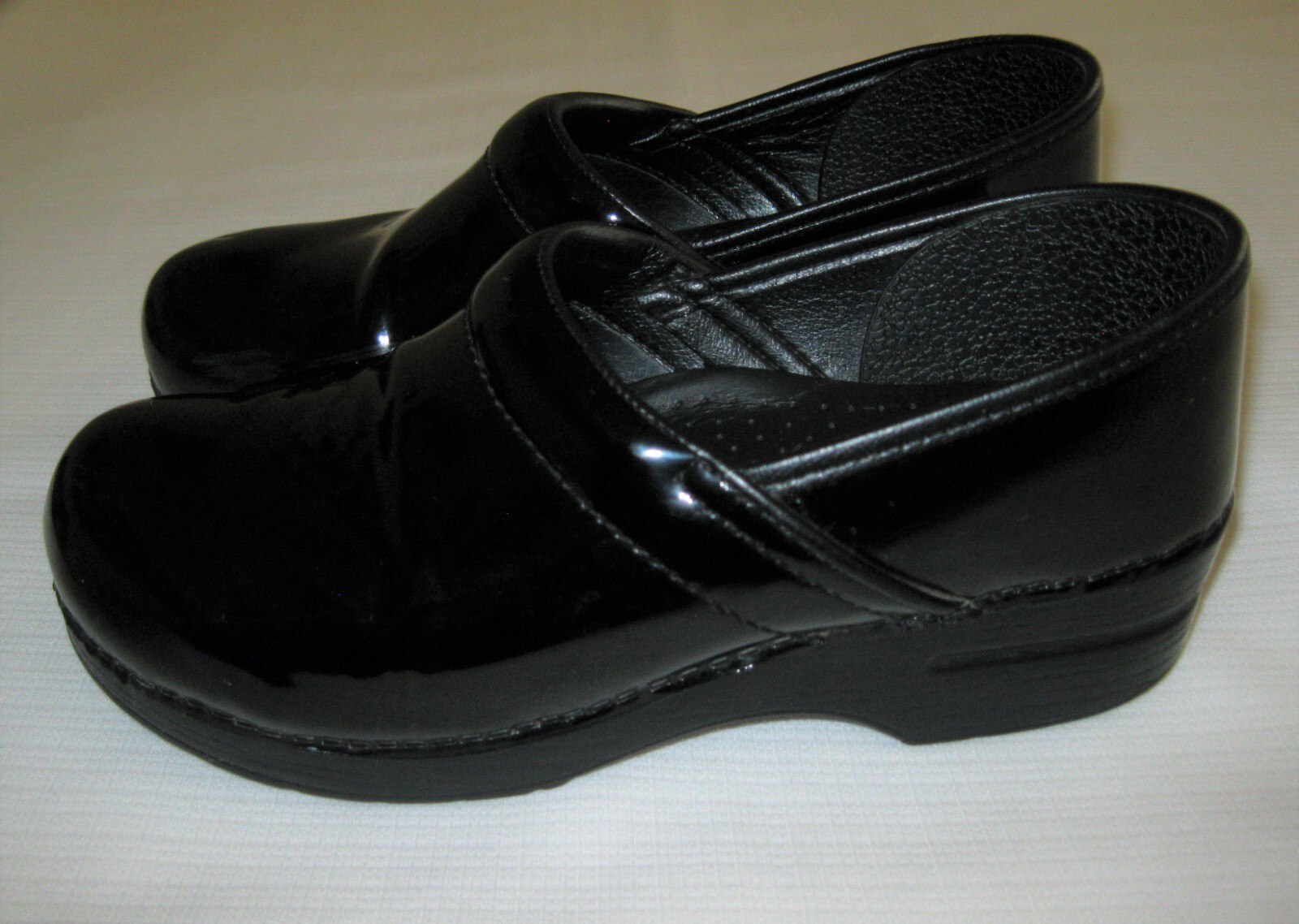 Dansko Patent Leather Women's Clogs Size Euro 41 or U… - Gem