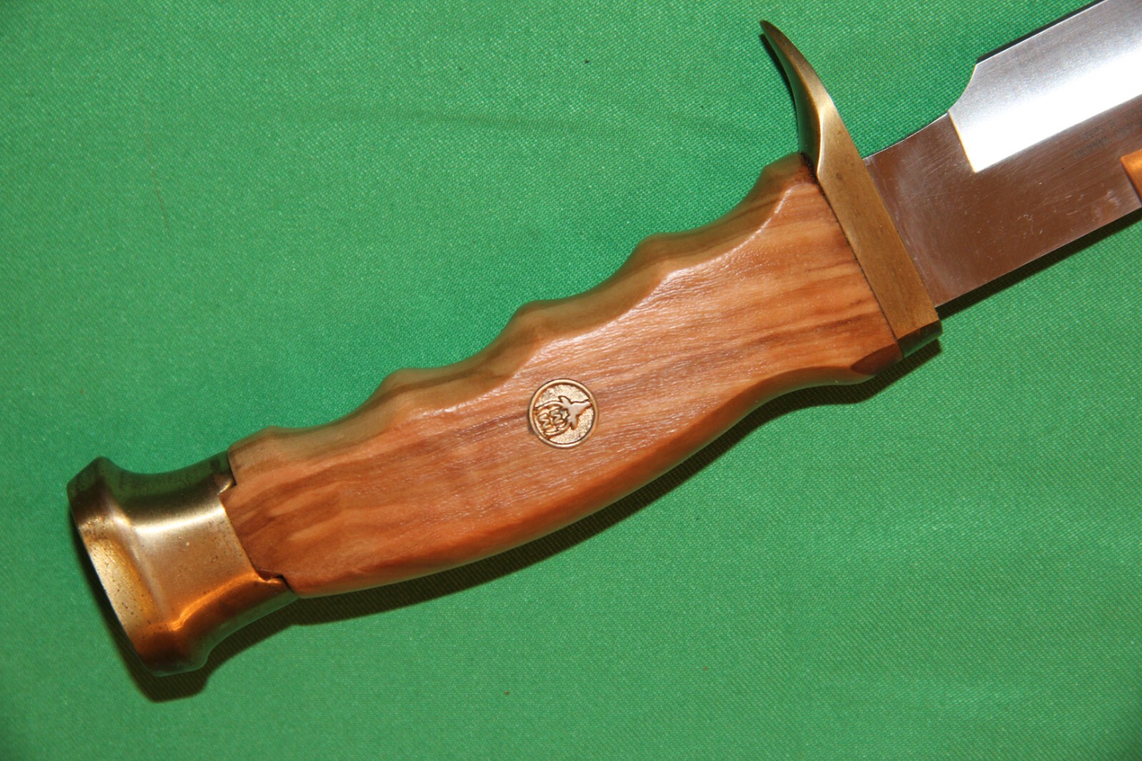 Muela Ranger Hunting Fixed Knife 5.62" 440 Steel Blade Olive Wood ...