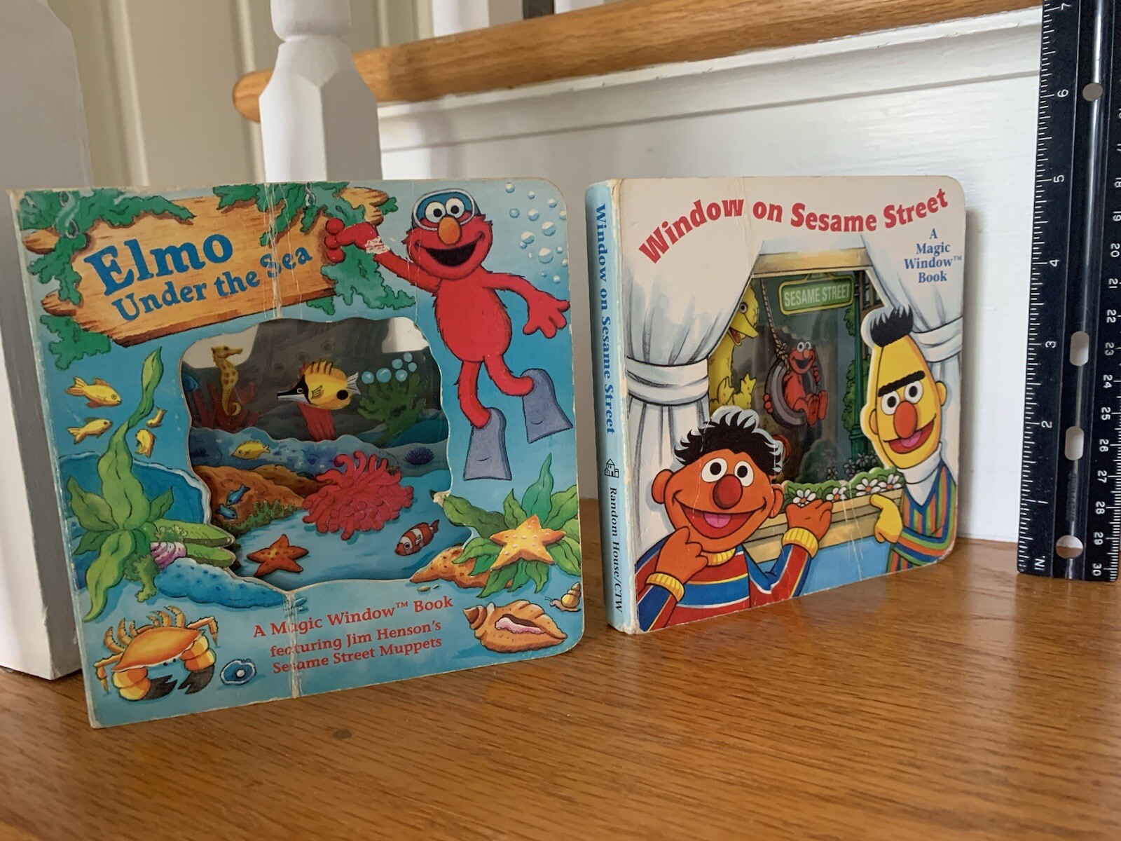 Sesame Street Magic Window Books Elmo Under the Sea & Window on Sesame ...