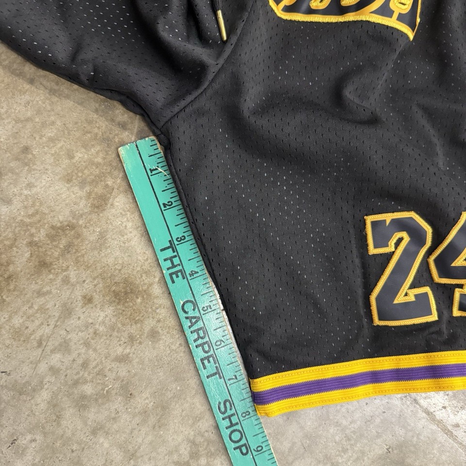 Black Mamba Mesh Basketball Shorts Lakers Kobe Bryant 8” Inseam Size M ...