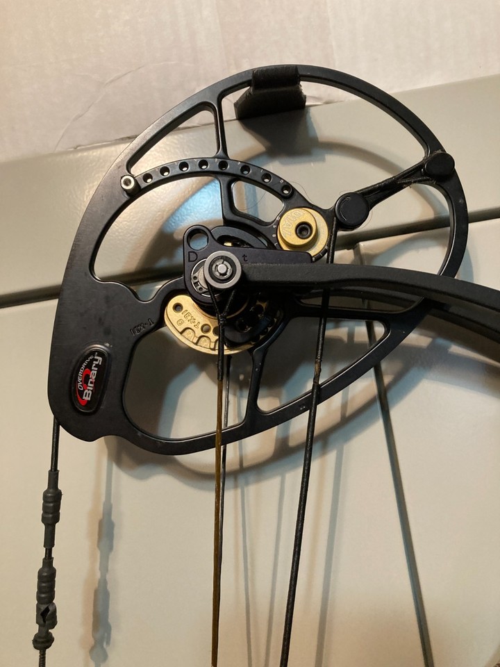 Bowtech BT-X 31, RH, 70LBS. DW, 27-31" DL, 31" ATA, 350 FPS, 4.2 LBS ...