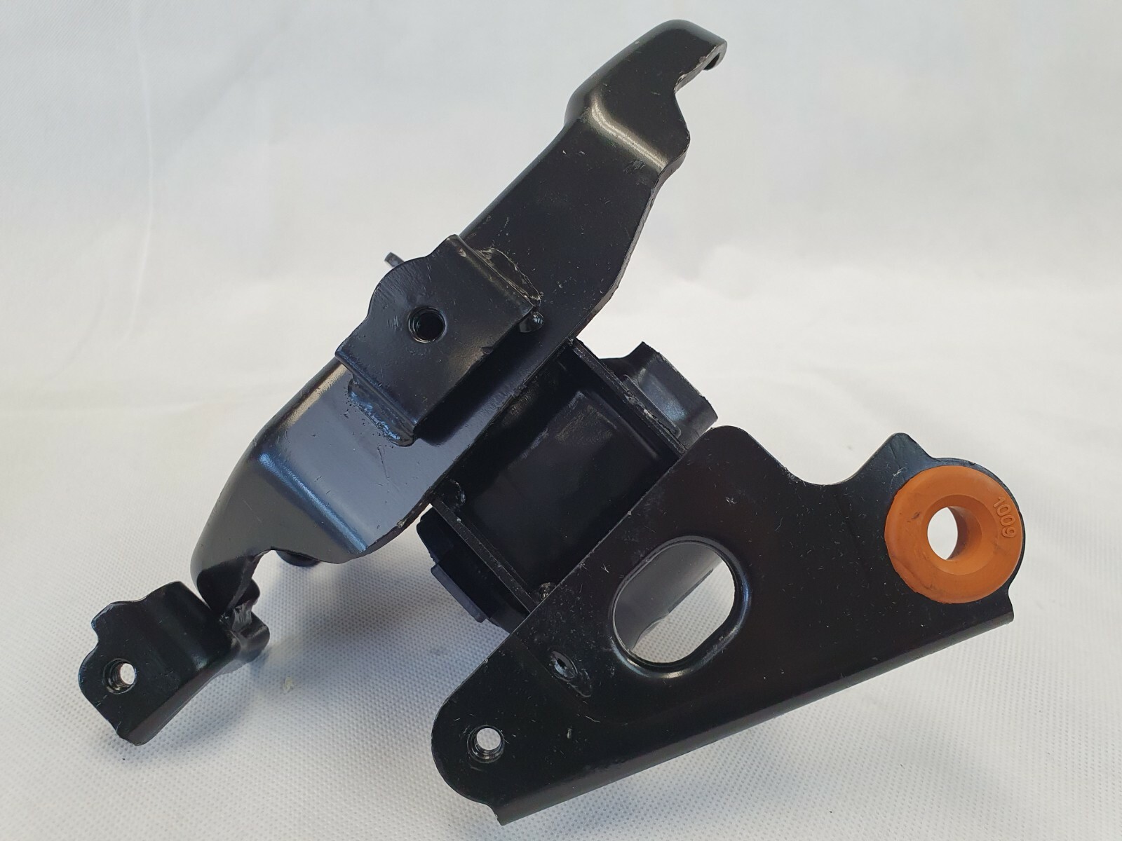 9768 Automatic Transmission Mount Left for Toyota Rav4 12372-0V070 2.5L ...