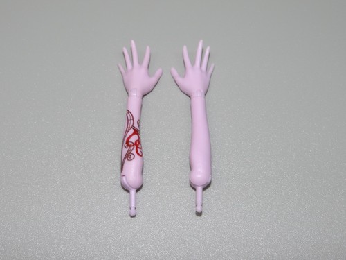 Monster High Operetta Left and Right Arms with Hands | eBay