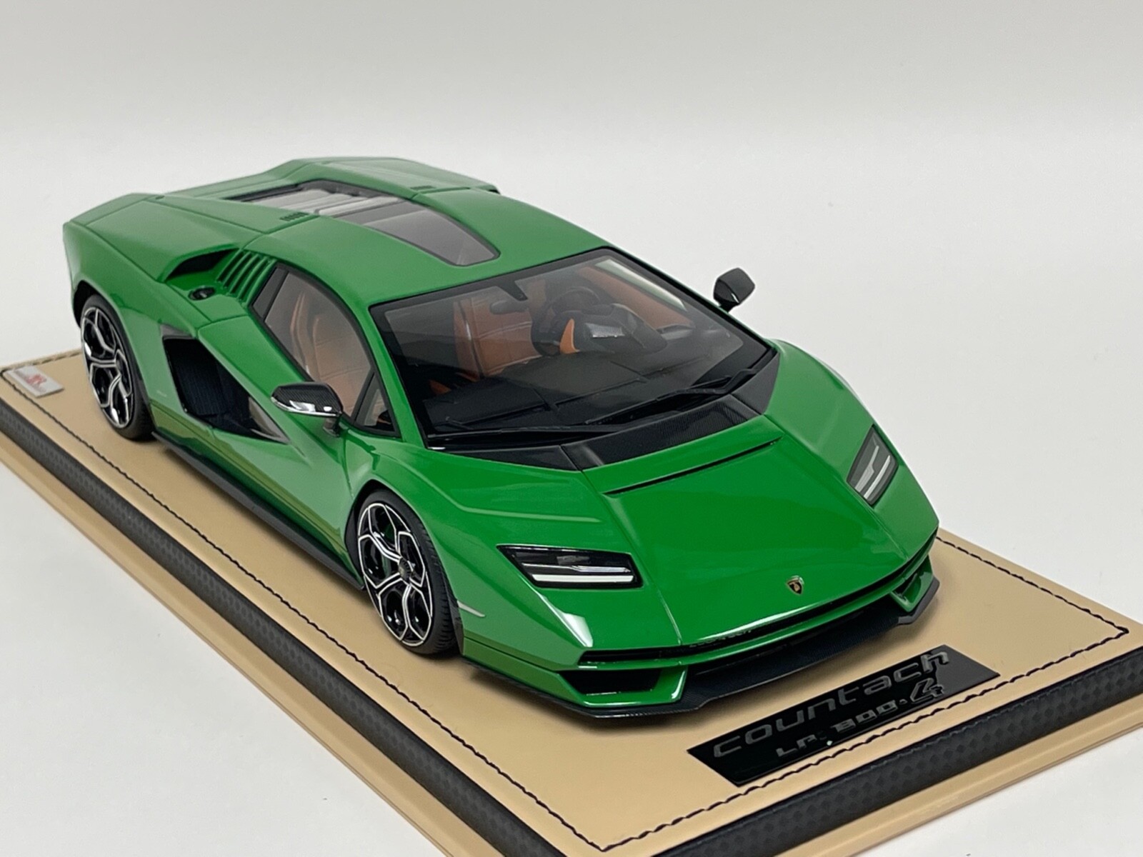 1/18 MR Collection Lamborghini Countach LPI 800-4 Medio Green Leather ...