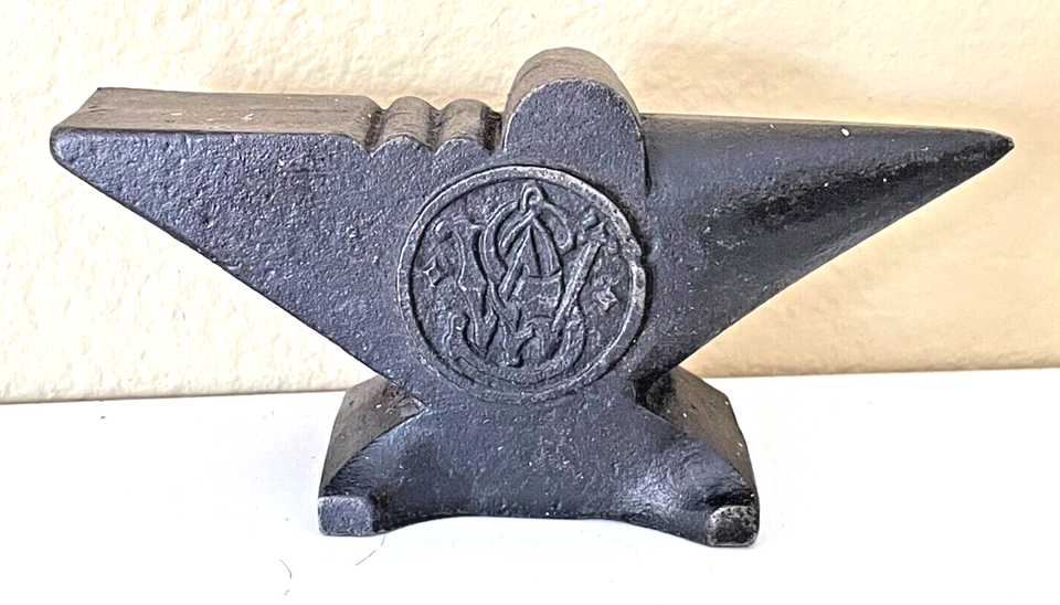Smith & Wesson Small Cast Iron Anvil Gunsmith, Paperweight, Jeweler ...
