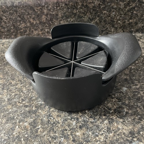 The Pampered Chef Veggie Wedger Fruit Vegetable Cutter Slicer #2417 ...
