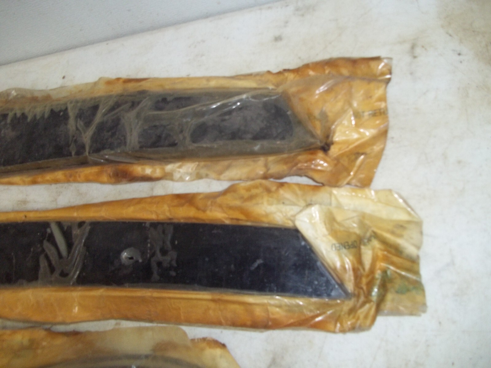 Gm1305110 Replacement Front Door Molding 15744371 for sale online | eBay