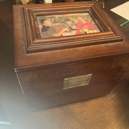 Vintage Bombay Wooden Keepsake Box with Built-in 3.5” Picture Frames | eBay