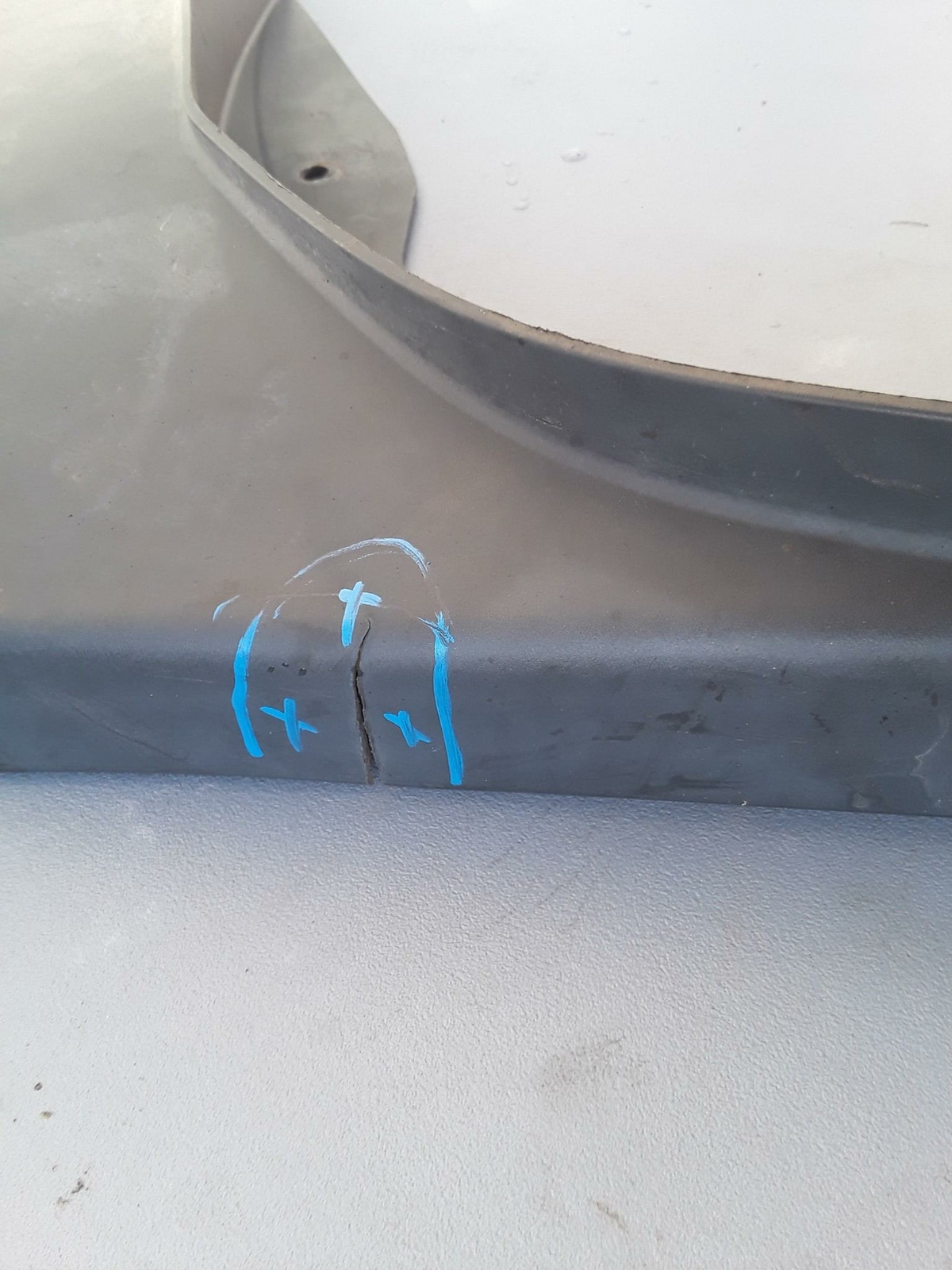 2014-2015 Chevrolet Silverado Front Mud Flap Splash Guard Set 22894870 ...