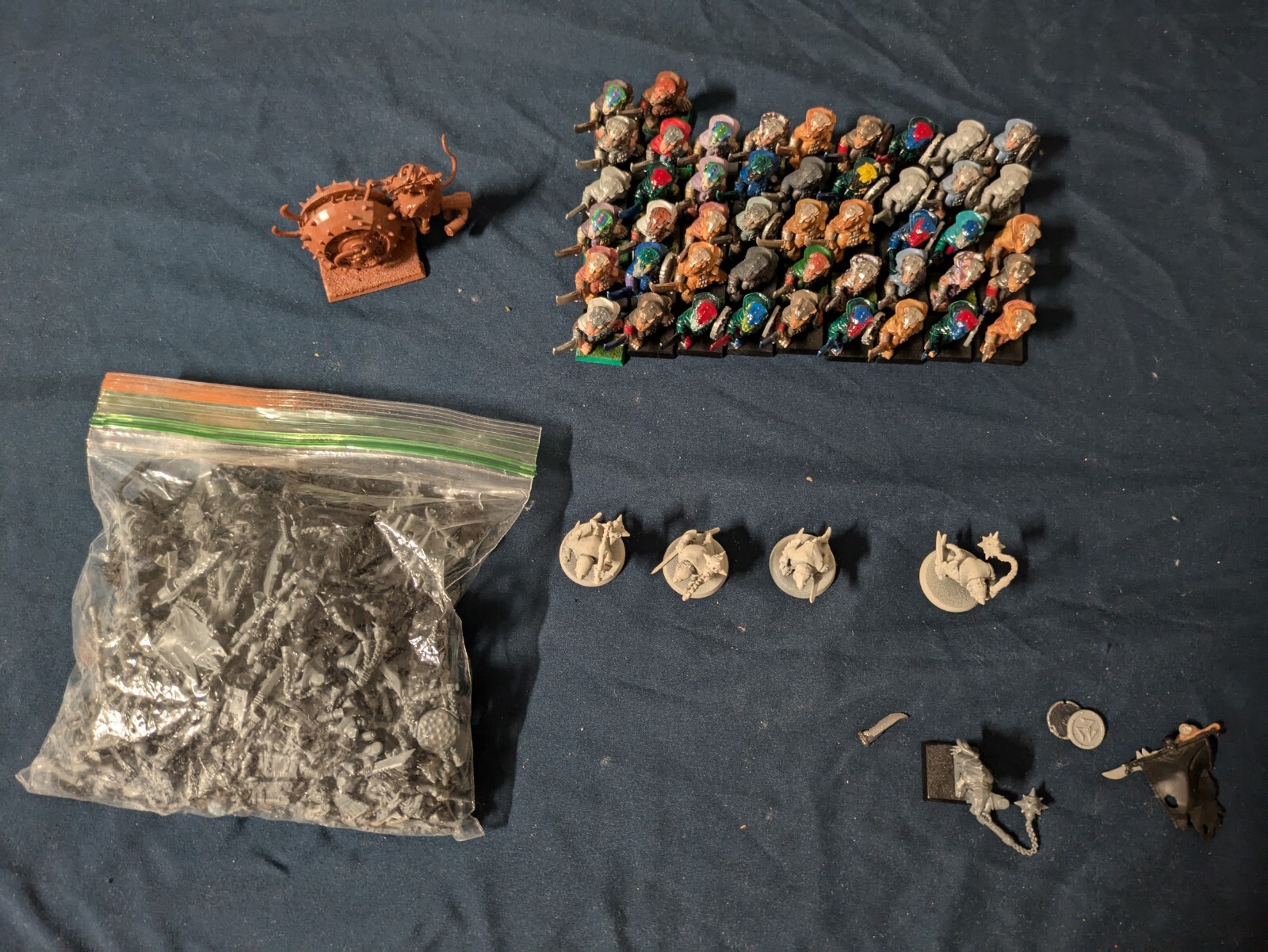 Warhammer Assorted Skaven Clan rat, Doomflayer, And Large Bits Bag Lot ...