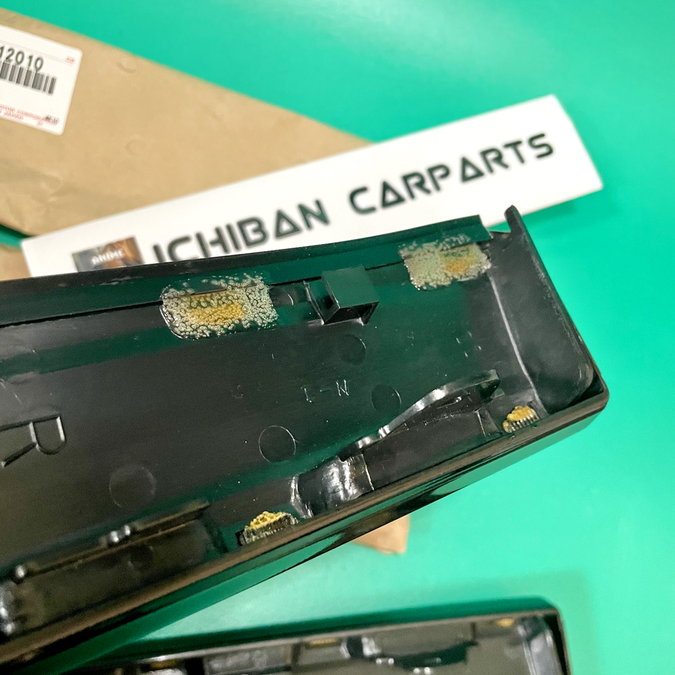 TOYOTA Genuine COROLLA CP COUPE AE86 Head Lamp Eye Brow Cover Left ...