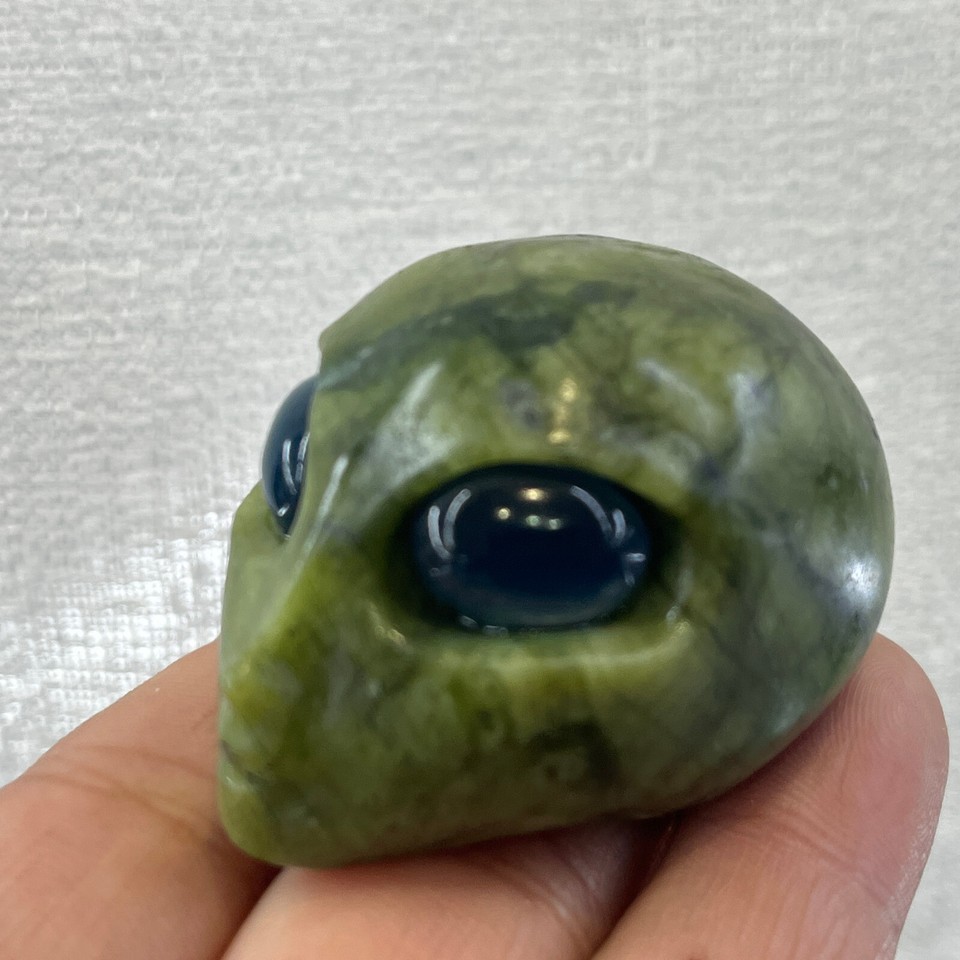 1pc Natural Vine Jade Quartz Carved Alien Skull Crystal Reiki Healing ...