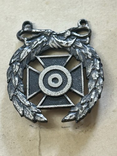 WW2 Era Sterling silver Army Expert Weapons Qualifications Badge holds ...