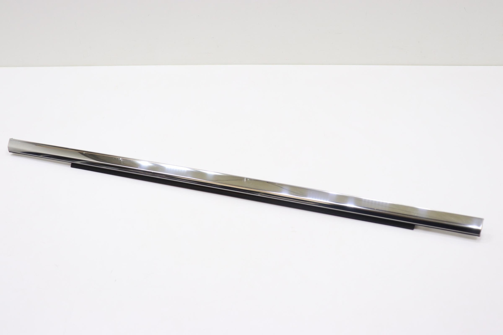 2016 - 2021 Jeep Grand Cherokee Rear Left Door Chrome Molding OEM ...