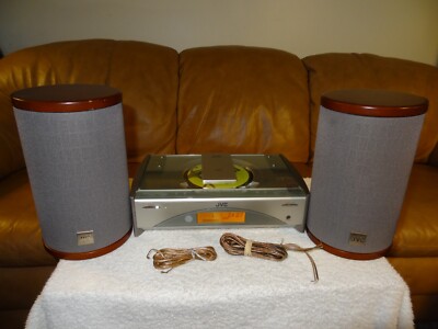 JVC Compact Component System FS-SD9 CD Player AM/FM Radio +JVC SP-FSSD9 ...