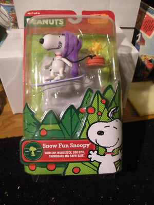 PEANUTS 2009 SNOW FUN SNOOPY ACTION FIGURE FOREVER FUN NEW | eBay
