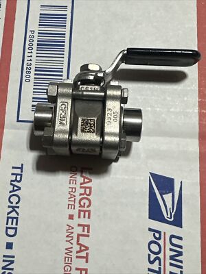 New Swagelok Stainless Steel 3-Piece 60 Series Ball Valve, 1/4" FNPT ...