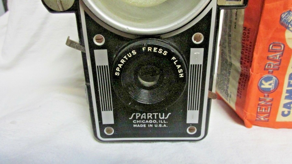 VINTAGE 1940s SPARTUS PRESS FLASH CAMERA w ERA BULB | eBay