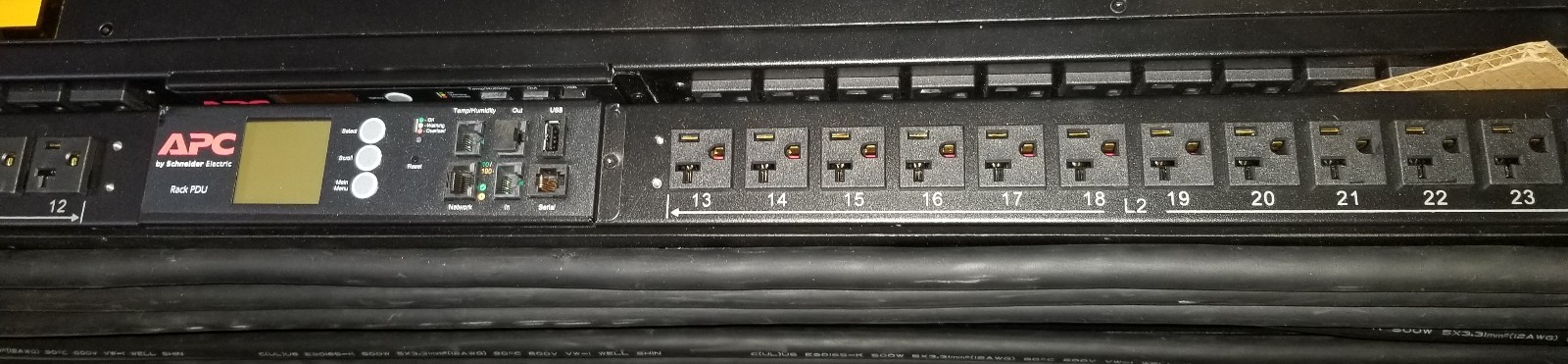 APC AP8862 Rack PDU 2G, Metered, Zero U, 20A 120/208V 3-Phase, (36) 5 ...