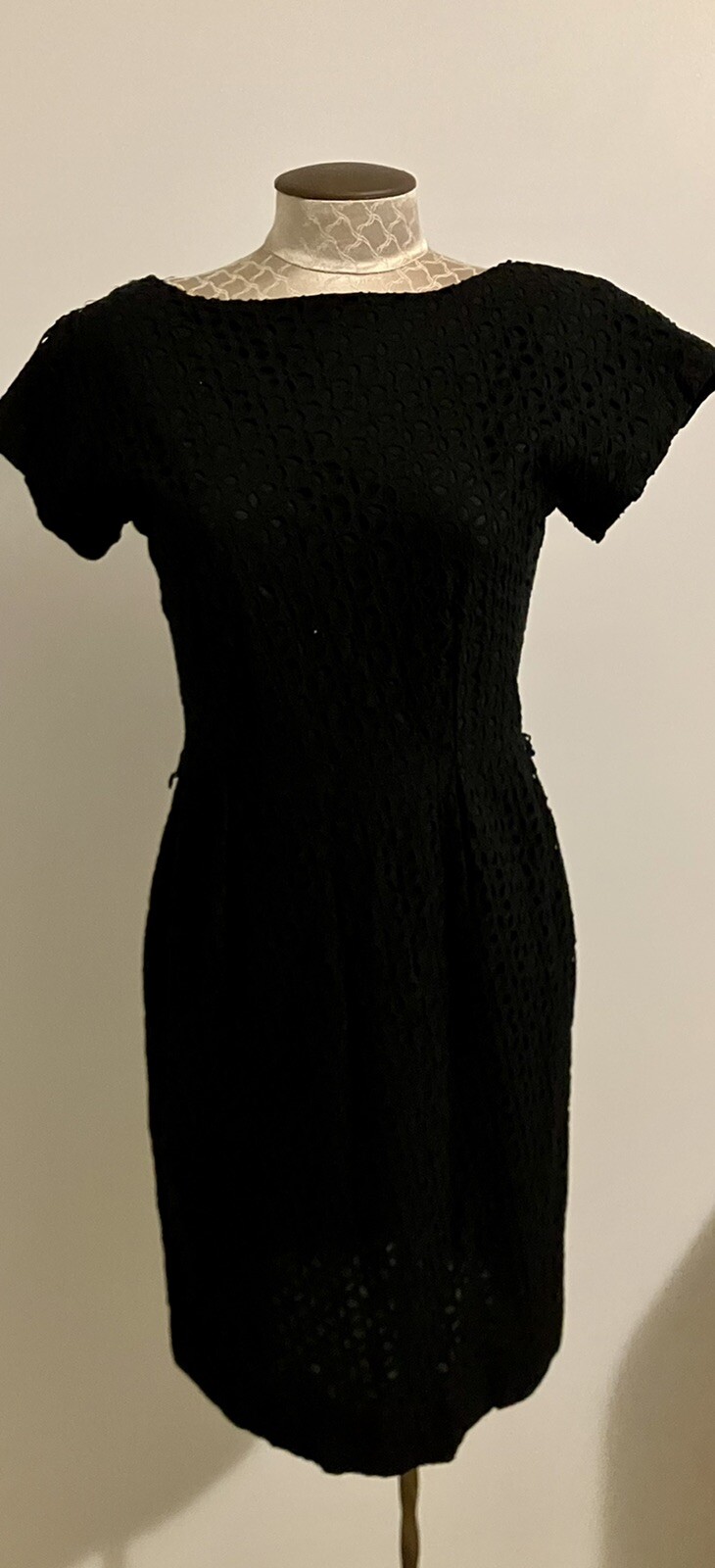 Vintage Semi Form Fitted Black Crochet Overlay Dress … - Gem