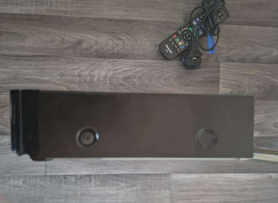 Panasonic DMR-PWT550 Blu-ray DVD Freeview Play HDD Recorder, Remote ...