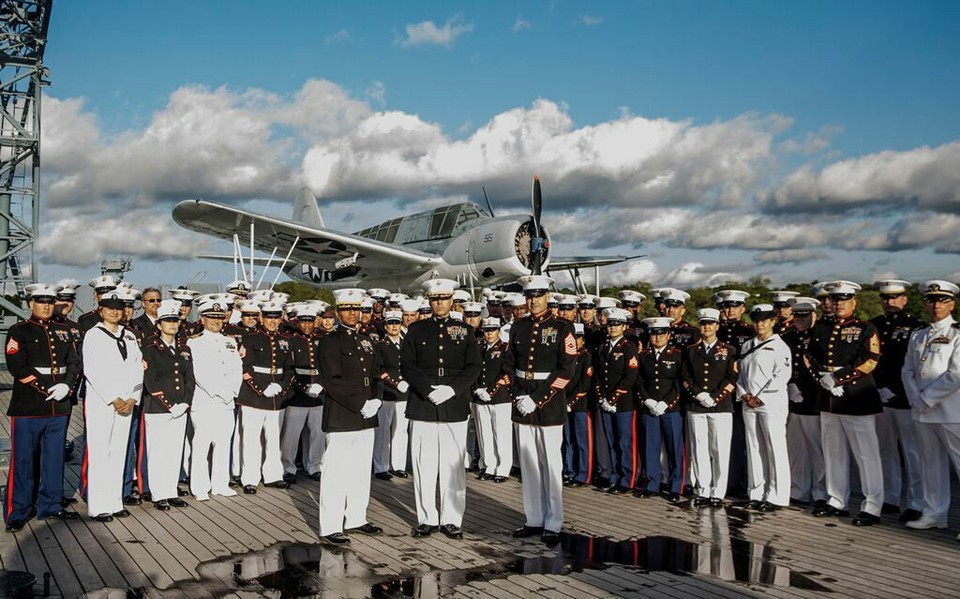 WHITE GLOVES PULL ON COTTON DRESS BLUE UNIFORM US MARINE USMC PIN UP ...