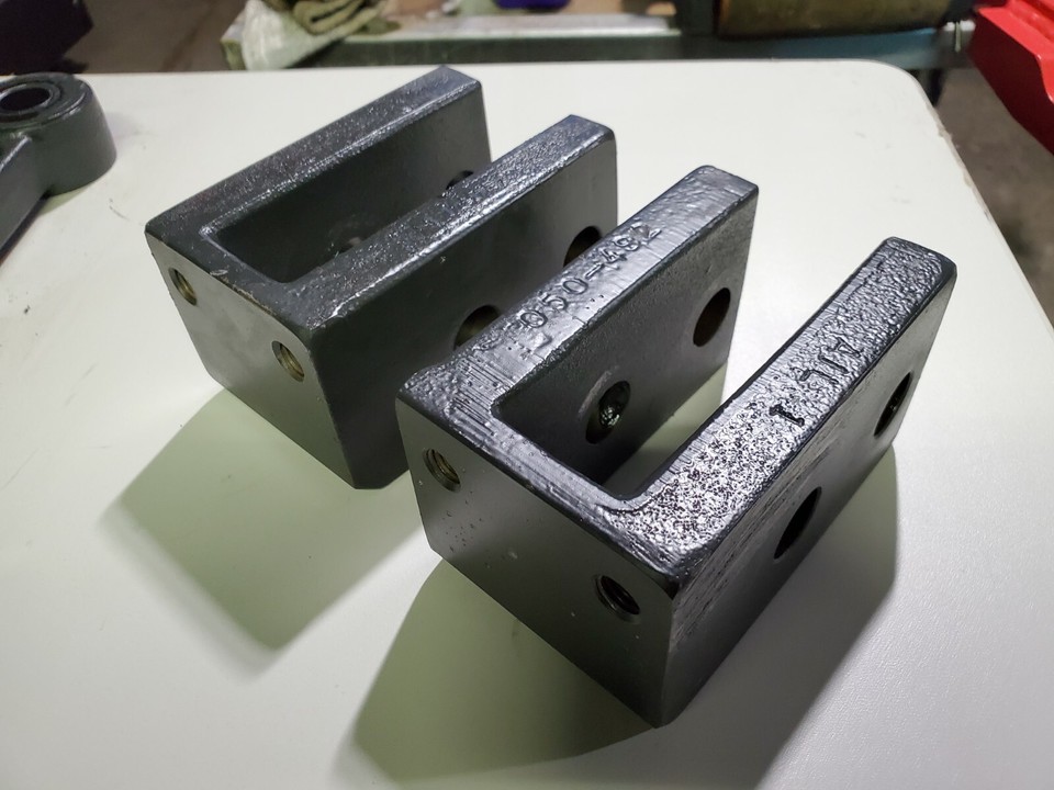 Raymond 8300 Series Pivot Block RA 1026377-001 -RH- 8300/8400/8500 | eBay