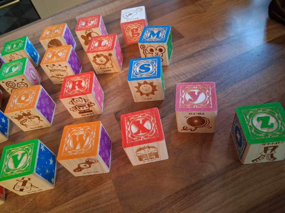 VINTAGE SET OF CHILD'S WOODEN BLOCKS IN GOOD CONDITION - CAPITAL ...