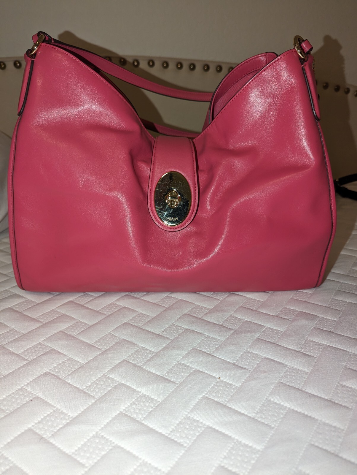 Authentic Coach Carlyle Hot Pink Smooth Leather Shoul… - Gem