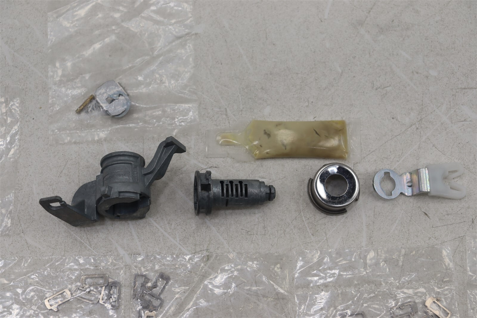 NEW OEM Ford Tailgate Lock Cylinder Kit ML3Z-1543505-A Ford F-150 2021 ...