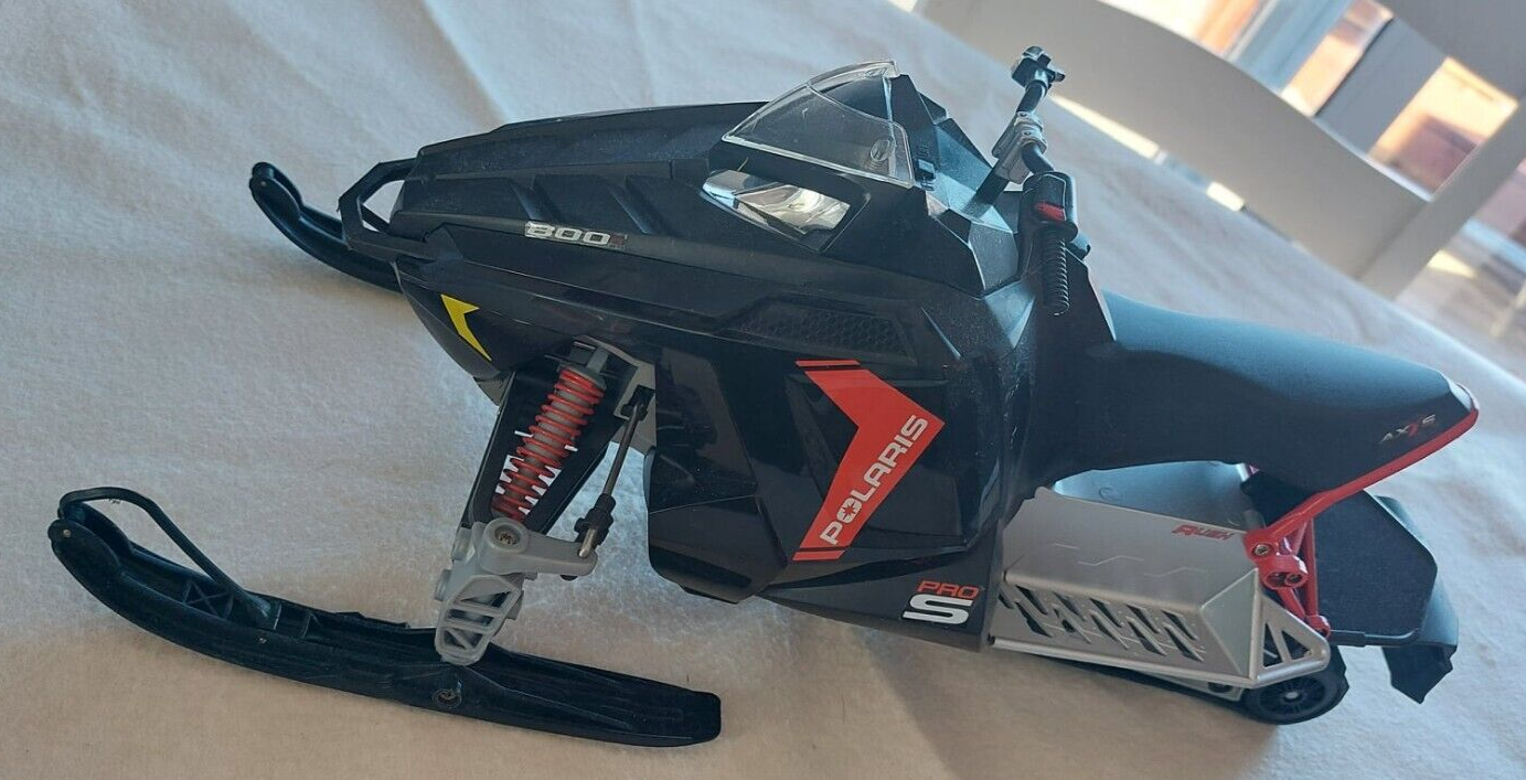 Polaris 800 Pro S Rush 2.4GHZ Remote Control Snowmobile Interactive Toy ...