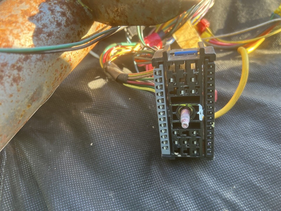 CHEVY/GMC TAHOE/SUBURBAN TILT STEERING COLUMN KEY COLUMN SHIFT 2001 ...