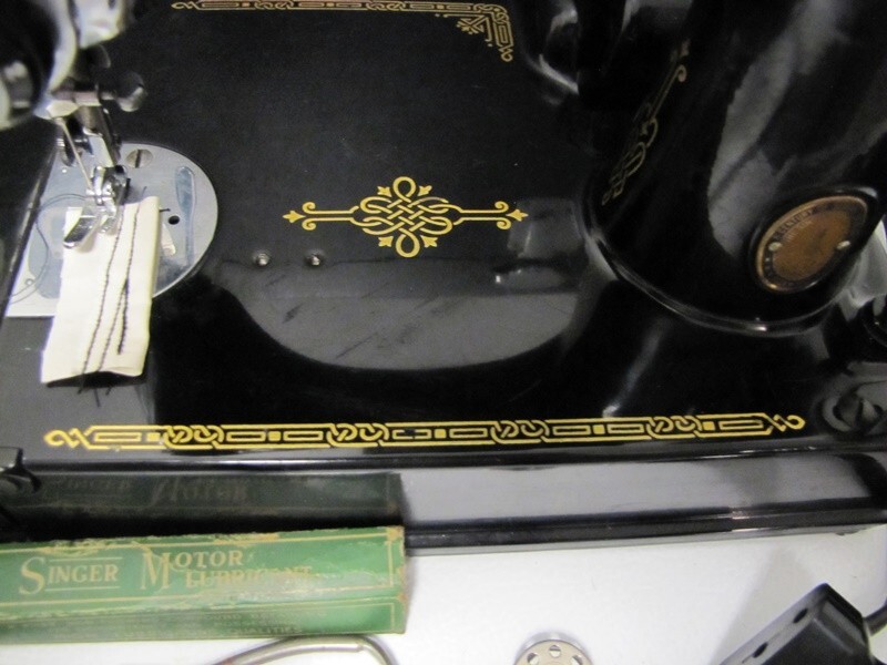 Vintage Singer Featherweight 221 Sewing Machine Blue Centennial Badge ...