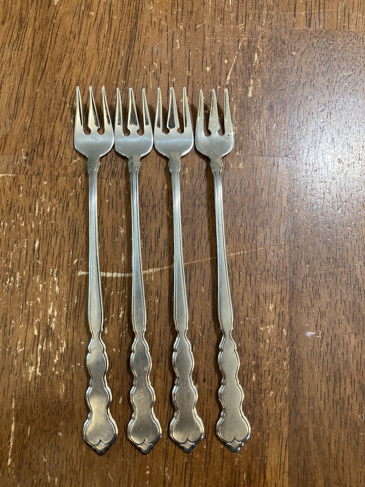 Oneida Stainless VALERIE 4 Cocktail Forks! FREE SHIPPING | eBay