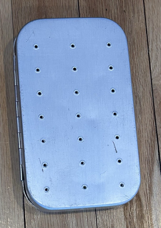 Wheatley Aluminum Vintage Fly Box Magnetic Bottom Includes 10 Flies ...