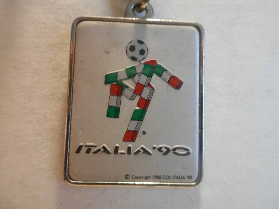 1990 FIFA World Cup Football Soccer ITALY MASCOT Ciao Keyring BERTONI ...