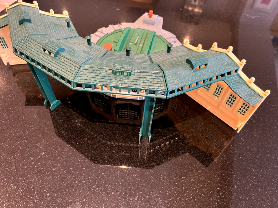 Thomas & Friends Trackmaster Tidmouth Sheds - Turntable & Shed Only ...