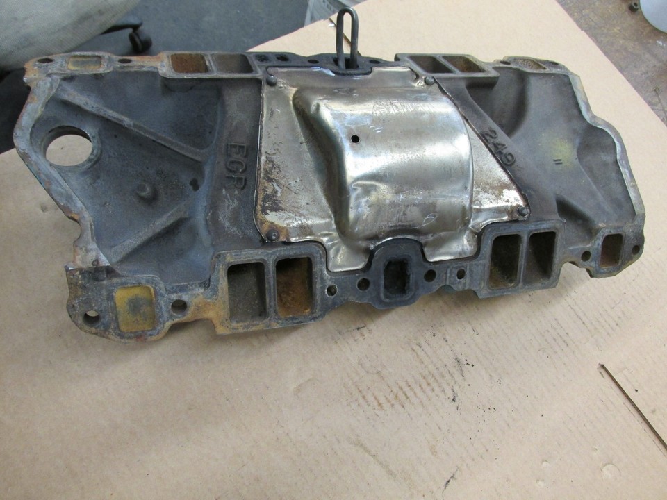 1977 Corvette SBC Small Block Chevy 350 L48 L82 GM Q-Jet Intake 346249 ...