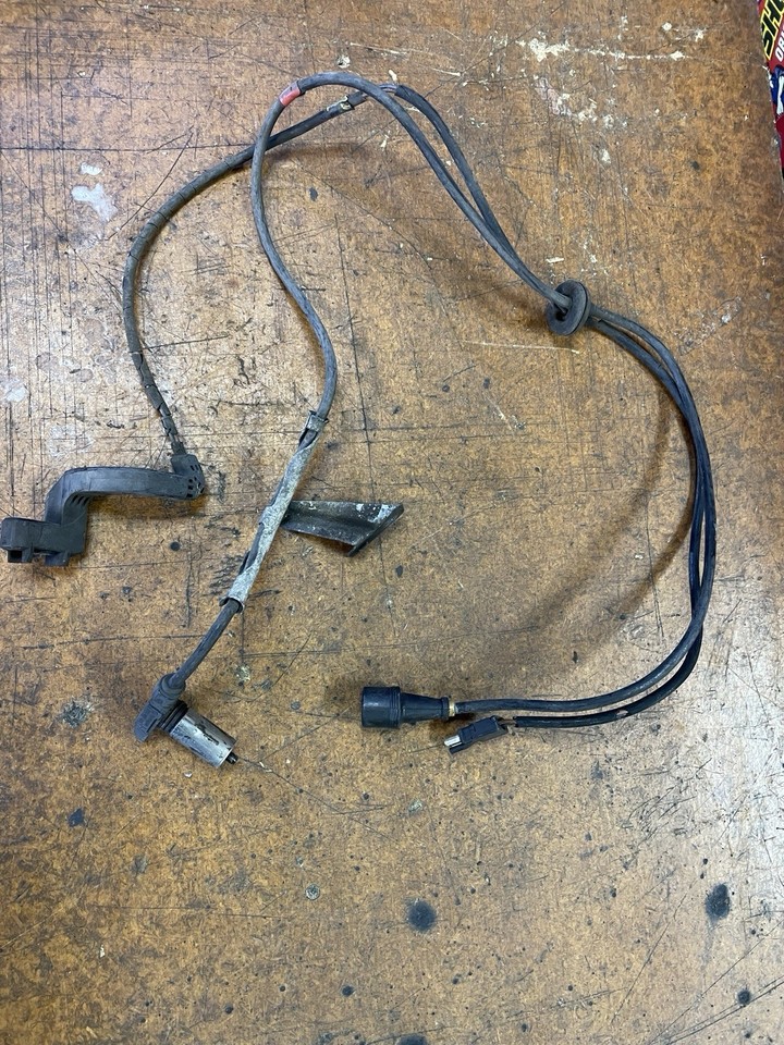 Mercedes Benz Sender ABS Wheel Speed Sensor W126 SET of 2 Genuine | eBay