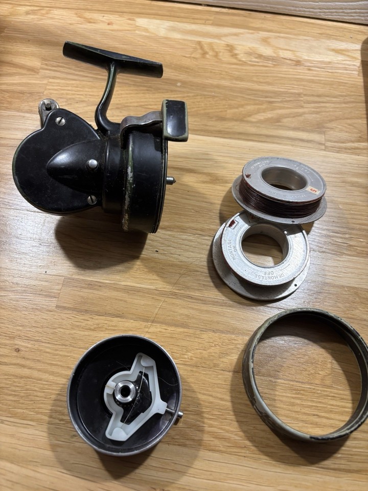 Crack Contact 400 Fishing Reel | eBay UK