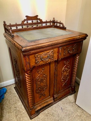Minnesota treadle sewing machine in cabinet - independentwes
