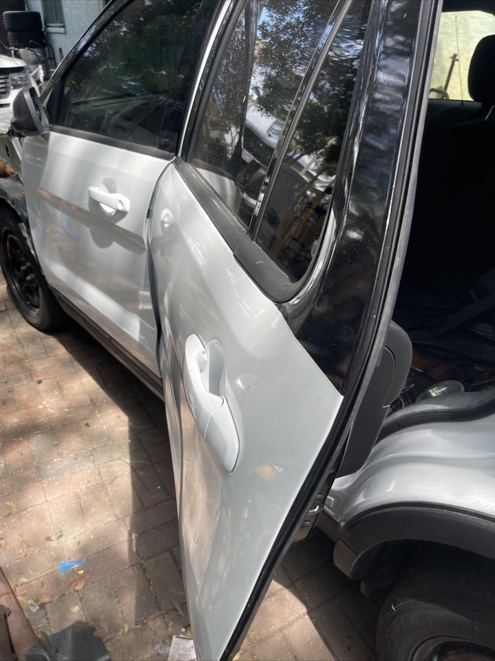 2011-2019 FORD EXPLORER XLT REAR LEFT DRIVER SIDE DOOR SHELL White OEM ...
