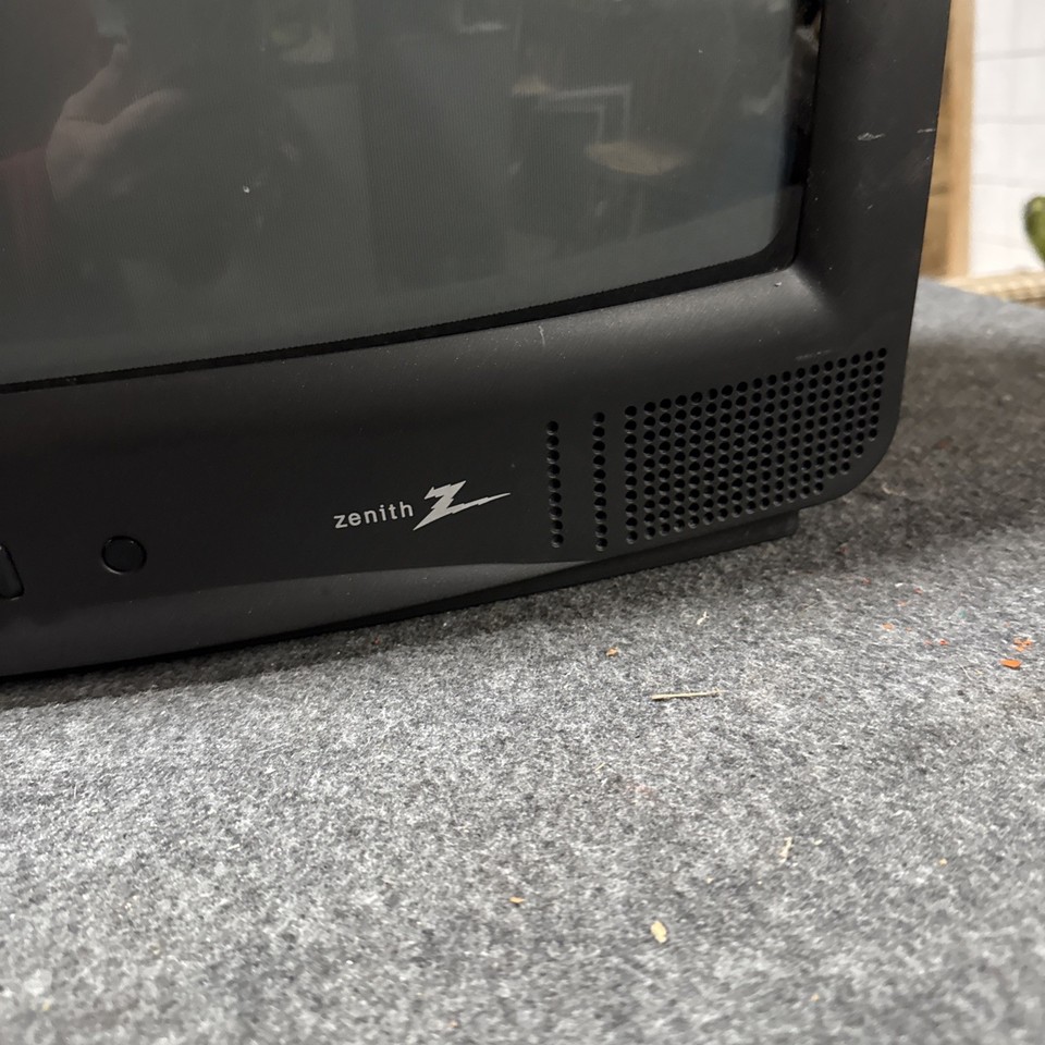 Zenith 19" Color Television Model B19A21D 1999 Vintage | eBay