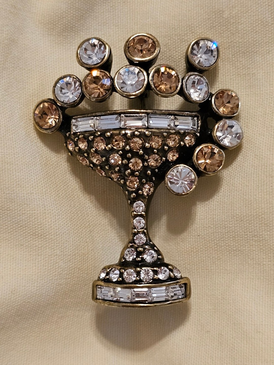 Heidi Daus Champagne Glass Pin - Gem