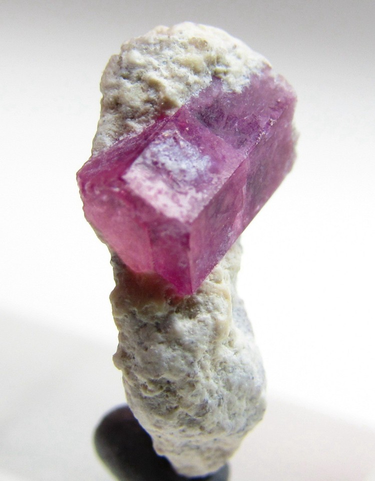 AMAZING AESTHETIC RED BERYL BIXBITE CRYSTAL!!! RUBY VIOLET CLAIMS UTAH ...