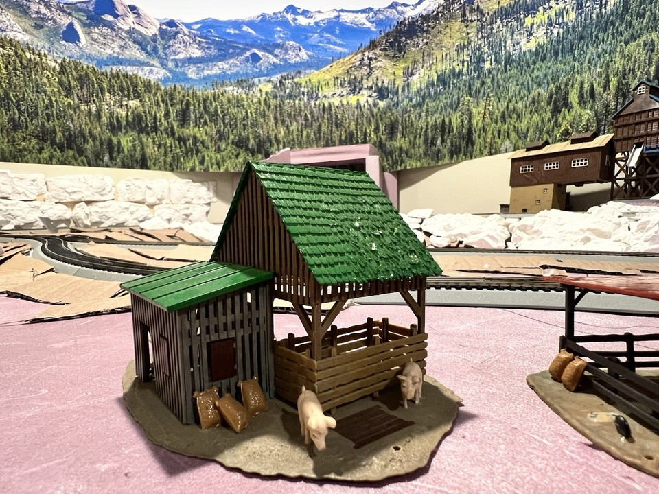 HO Scale Farm Scene Lot – Livestock Buildings, Animals & Figures ...