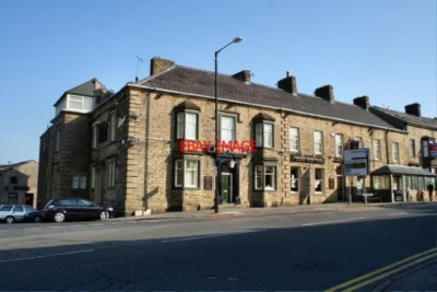 PHOTO 2007 CROWN HOTEL ALBERT ROAD COLNE LANCASHIRE THE 'CROWN' ADJOINS ...
