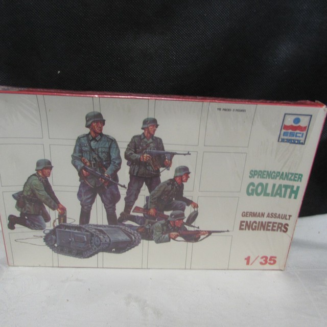 Vtg Sprengpanzer Goliath German Assault Engineers Model Figures 1/35 ...